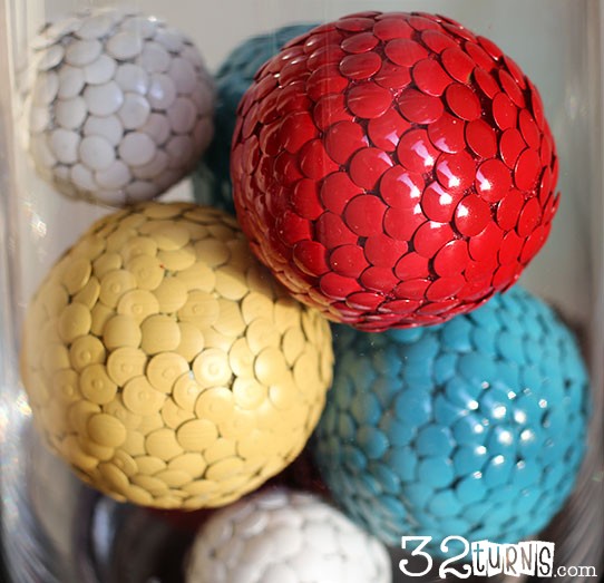 Easy to make Thumbtack Craft Balls - 32 Turns32 Turns